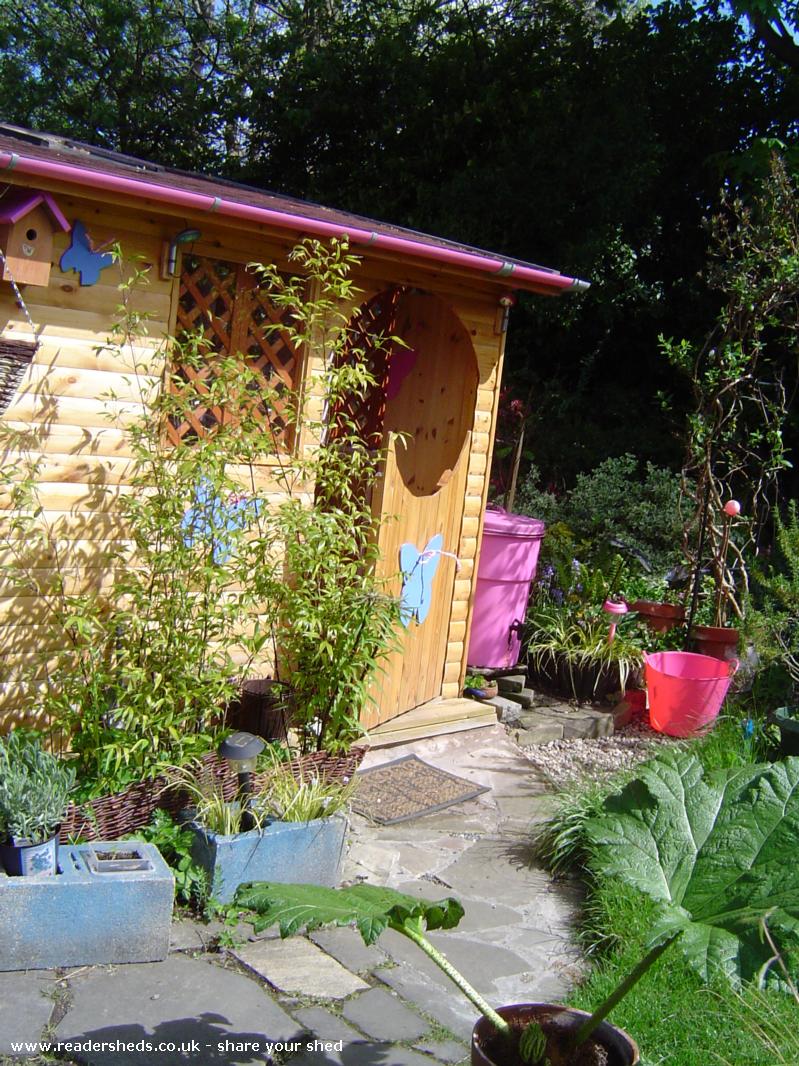Butterfly Barn, Cabin/Summerhouse, West Yorkshire owned by Sheddie Pat ...