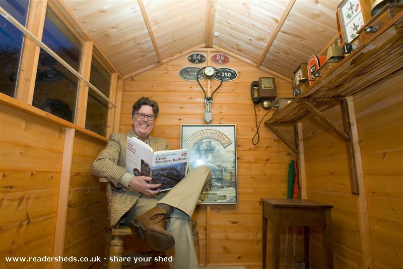 Signal box, Unexpected/Unique, Cardiff owned by Sheddie AHD | # ...