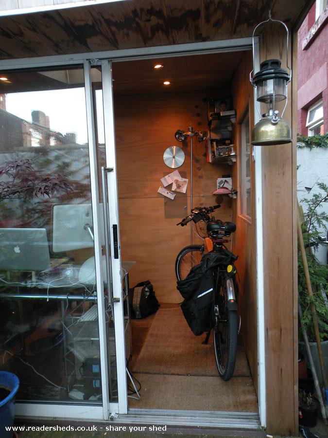 One Grand Designs Shed, Workshop/Studio, Liverpool owned by Sheddie ...