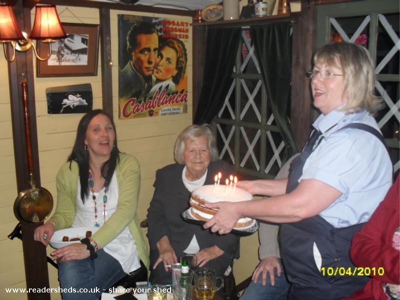 The Lancaster Arms, Pub/Entertainment, Buckinghamshire owned by Sheddie ...