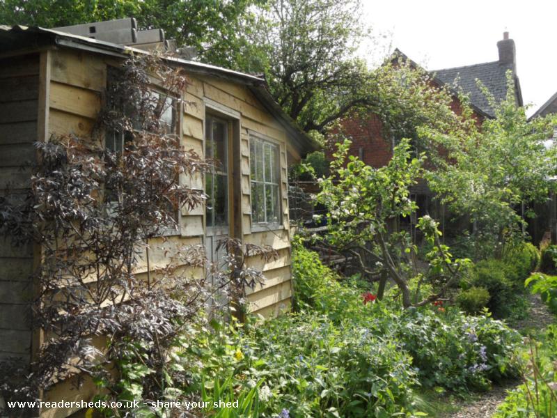 The Radio Shack, Workshop/Studio, Shropshire owned by Sheddie Mike ...
