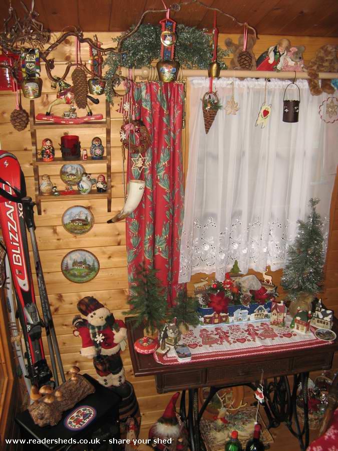 The Suffolk Ski Lodge, Cabin/Summerhouse, Suffolk owned by Sheddie ...