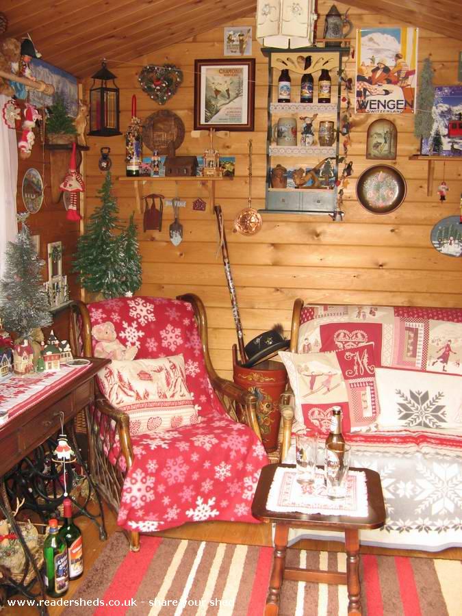 The Suffolk Ski Lodge, Cabin/Summerhouse, Suffolk owned by Sheddie ...