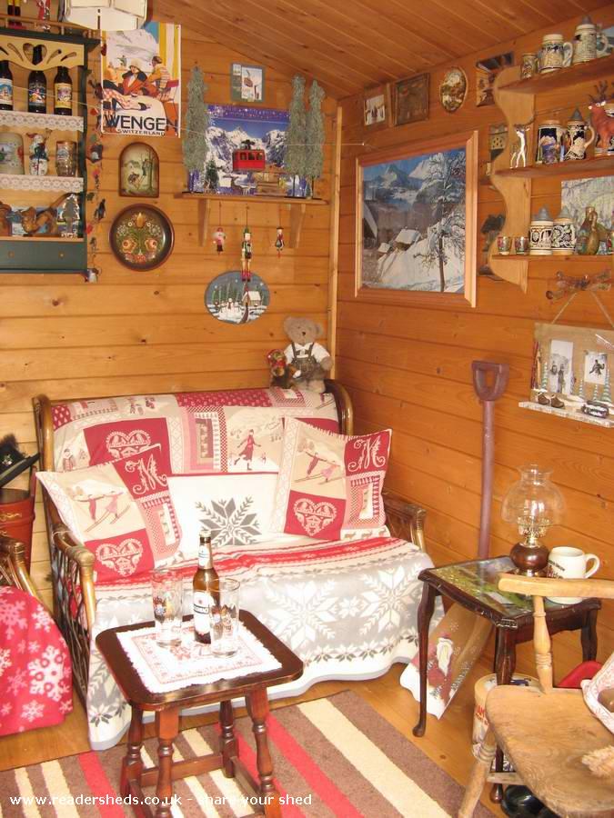 The Suffolk Ski Lodge, Cabin/Summerhouse, Suffolk owned by Sheddie ...