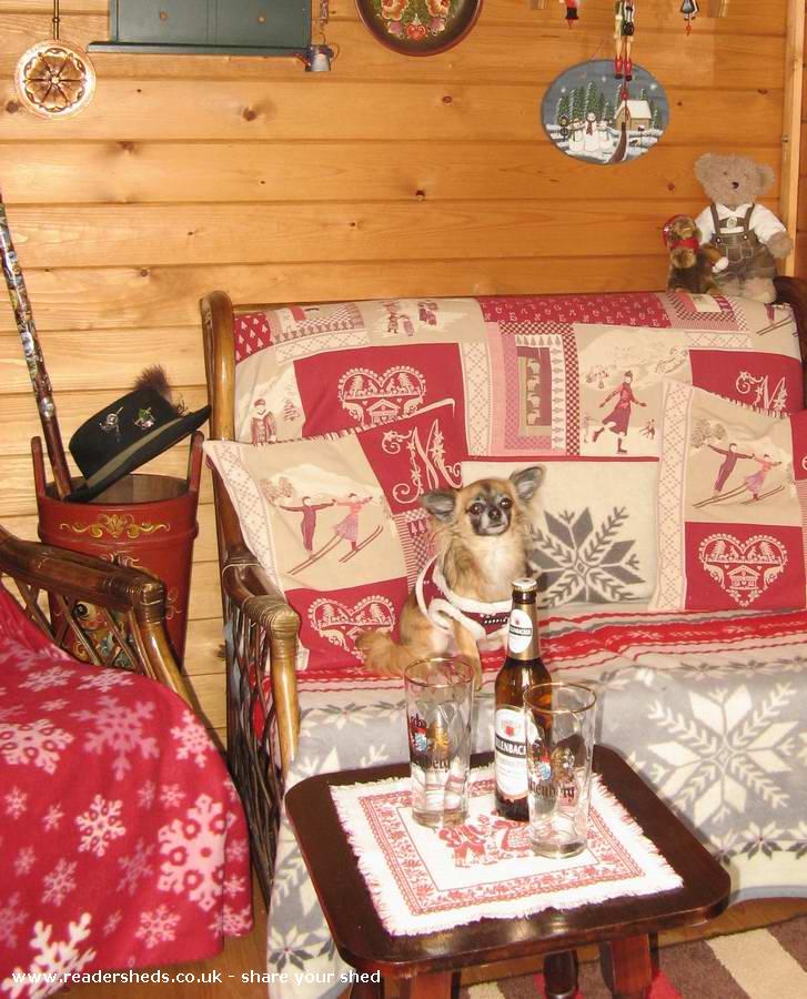 The Suffolk Ski Lodge, Cabin/Summerhouse, Suffolk owned by Sheddie ...