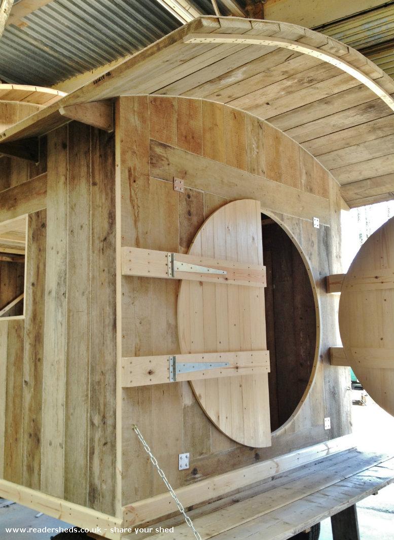 Flying Scotsman, Cabin/Summerhouse, Buckinghamshire owned by Sheddie ...