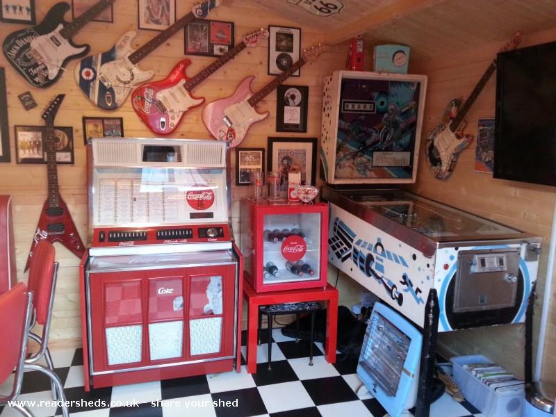 robs diner, Cabin/Summerhouse, Southampton owned by Sheddie robert ...