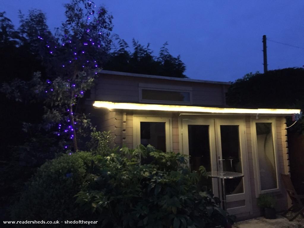 Busters Cocktail Bar, Pub/Entertainment, Surrey owned by Sheddie Greg ...