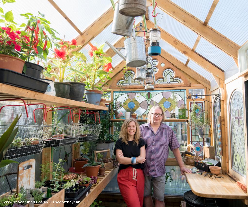 Great Glass Propagator , Cabin/Summerhouse, City of London owned by ...