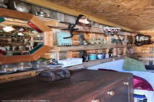 Budget Pallet Hobbit House, Budget, Kent owned by Sheddie Julie Twydell ...