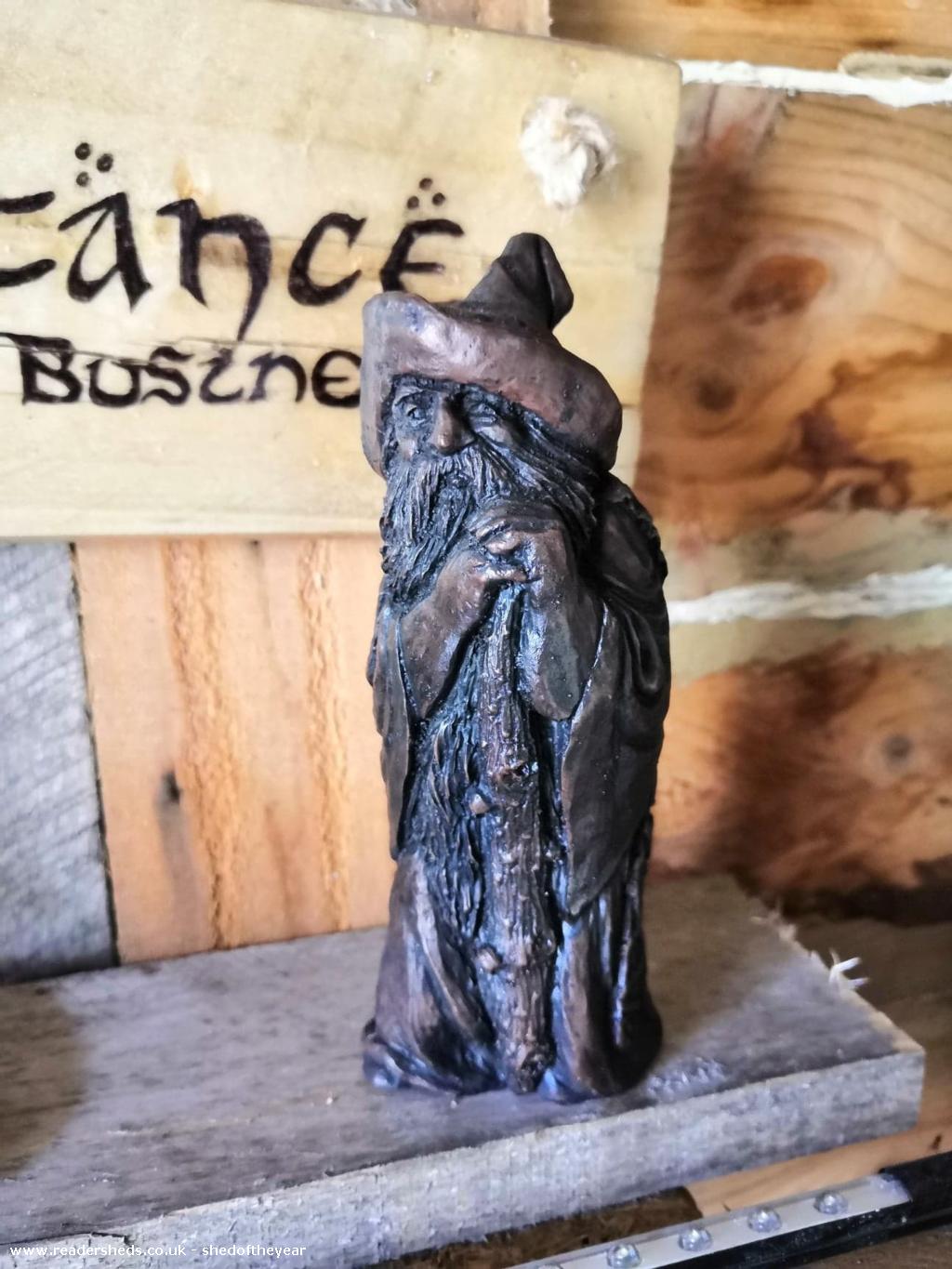 Budget Pallet Hobbit House, Budget, Kent owned by Sheddie Julie Twydell ...