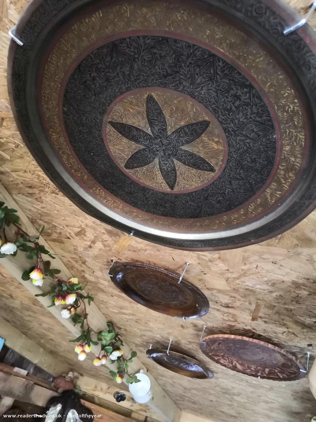 Budget Pallet Hobbit House, Budget, Kent owned by Sheddie Julie Twydell ...