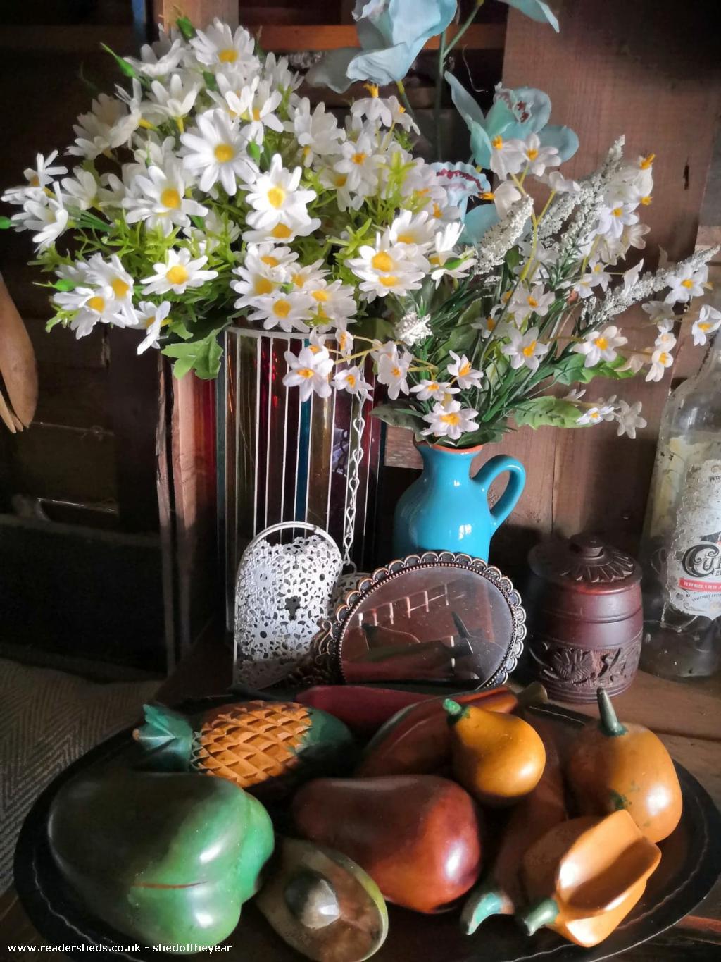 Budget Pallet Hobbit House, Budget, Kent owned by Sheddie Julie Twydell ...