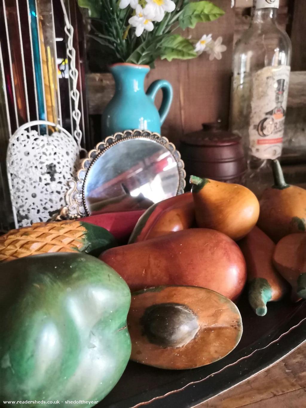 Budget Pallet Hobbit House, Budget, Kent owned by Sheddie Julie Twydell ...