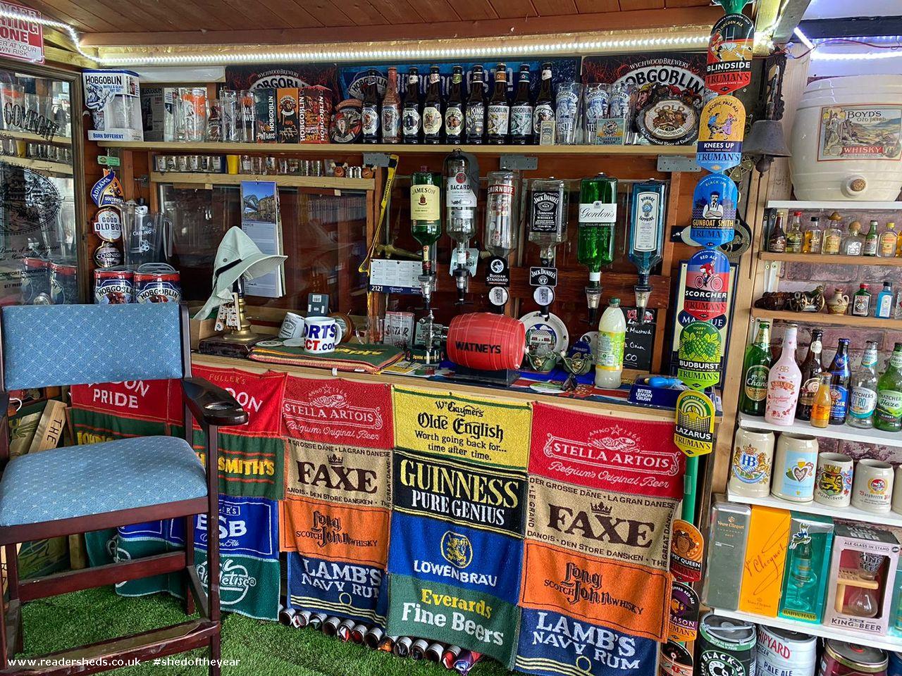 Chicken And Bee, Pub/Entertainment, Surrey owned by Sheddie Trevor ...