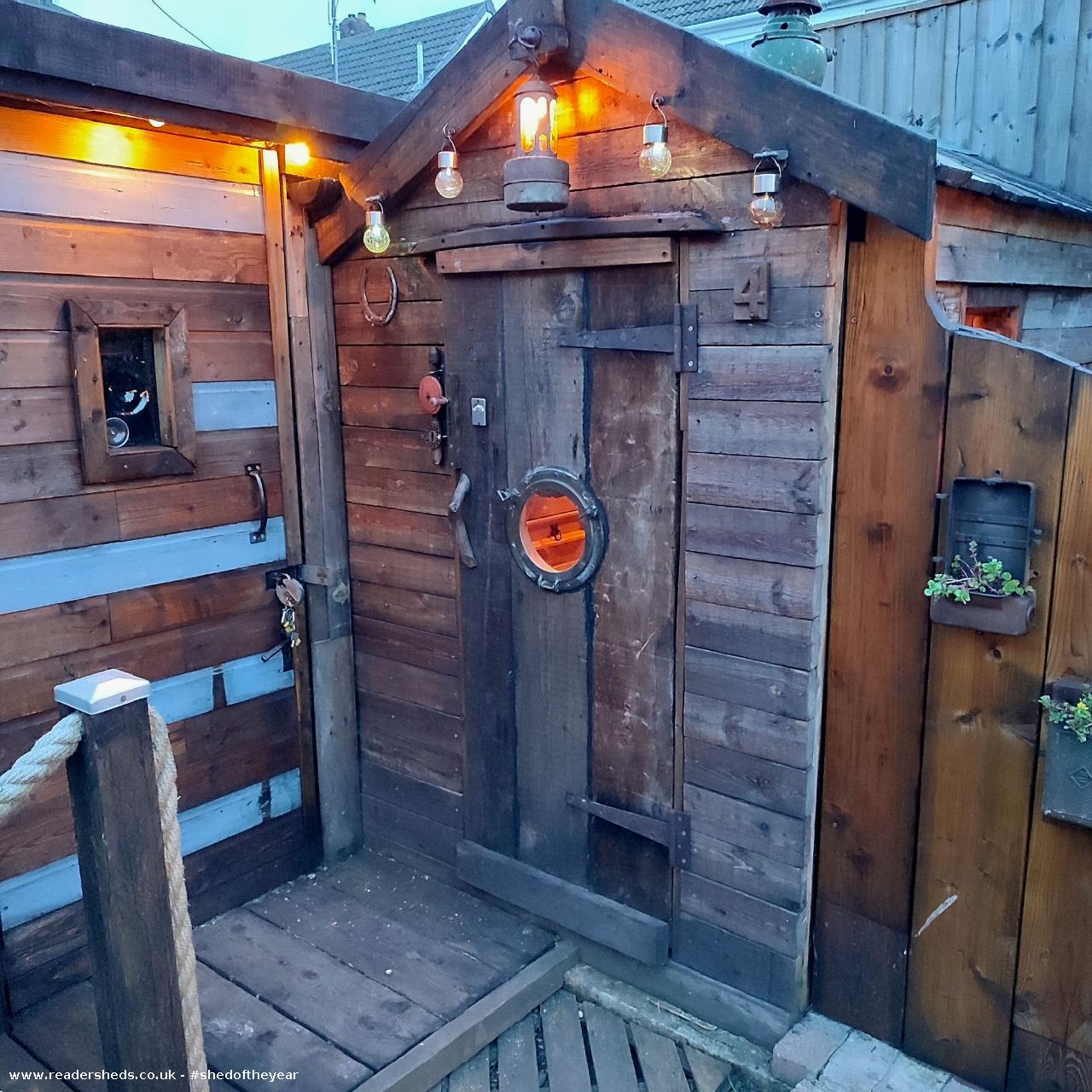 Hidey Hole, Unexpected/Unique, South Yorkshire owned by Sheddie Robert Bell | #shedoftheyear