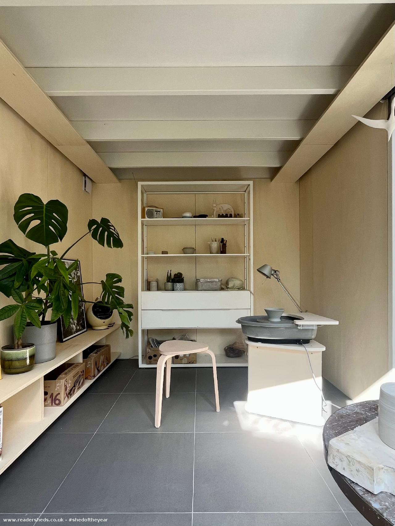 Pottery Shed, Workshop/Studio, Buckinghamshire owned by Sheddie Paul ...